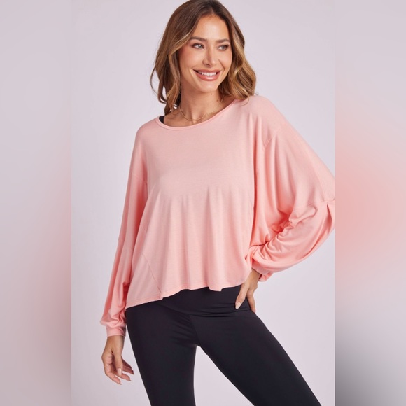 Onzie | Tops | Onzie Om Top Peach Quartz | Poshmark